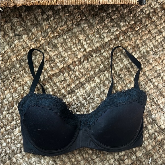 Natori | Intimates & Sleepwear | Natori Black Lace Trimmed Bra Size ...